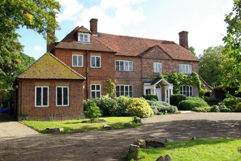 Cooling Castle Barn, Kent | Wedding Venues in Kent